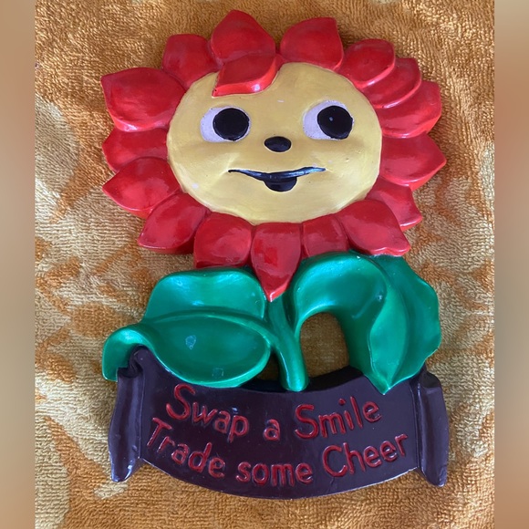 American Vintage | Art | Vtg 7s Chalkware Ceramic 3d Flower Power Wall ...